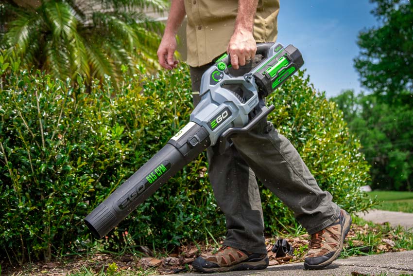The Advantage of Handheld Leaf Blowers | Power Plant Hire and Sales
